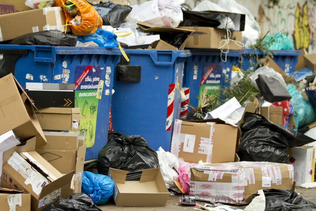 DIB Déchets Industriels Banals. Broyeur, Presse. Triez avant